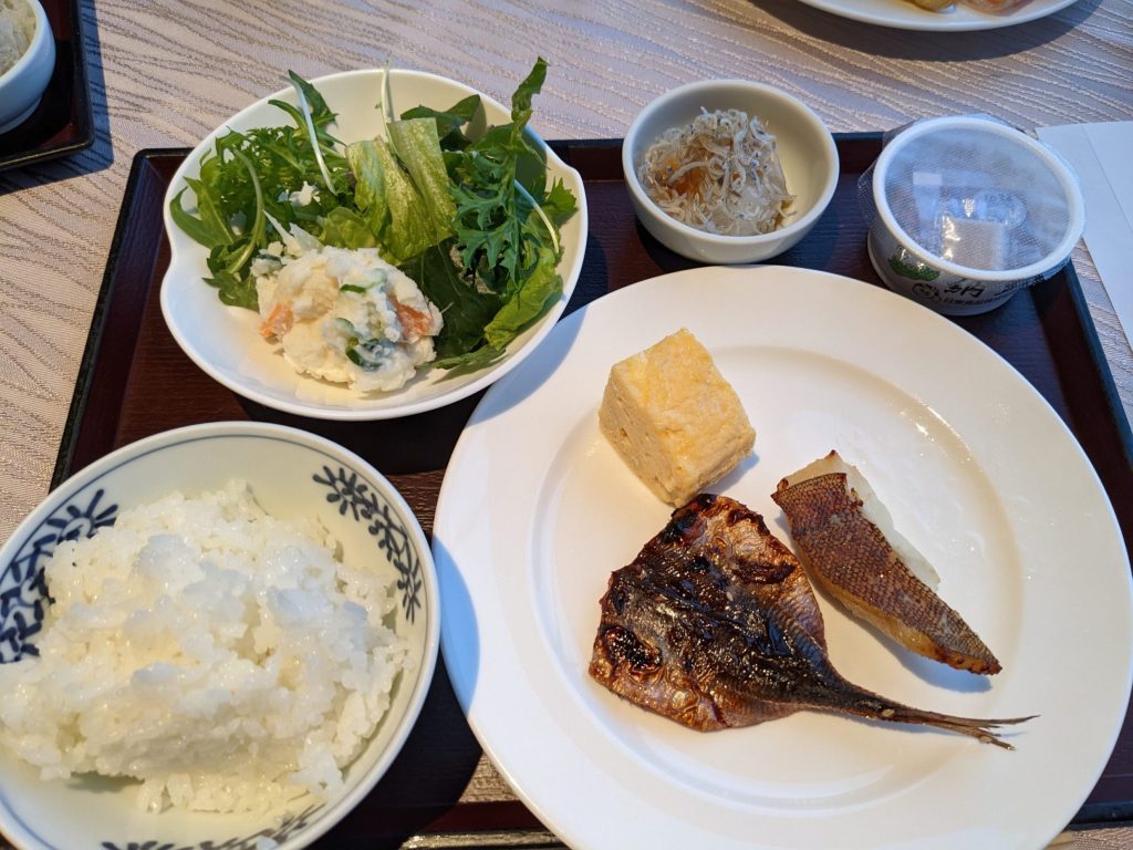 プラザ淡路島の絶景温泉ホテルで1泊2日の大人旅。贅沢な3年とらふぐフルコースを堪能！｜ウチログ★Uchilog.com